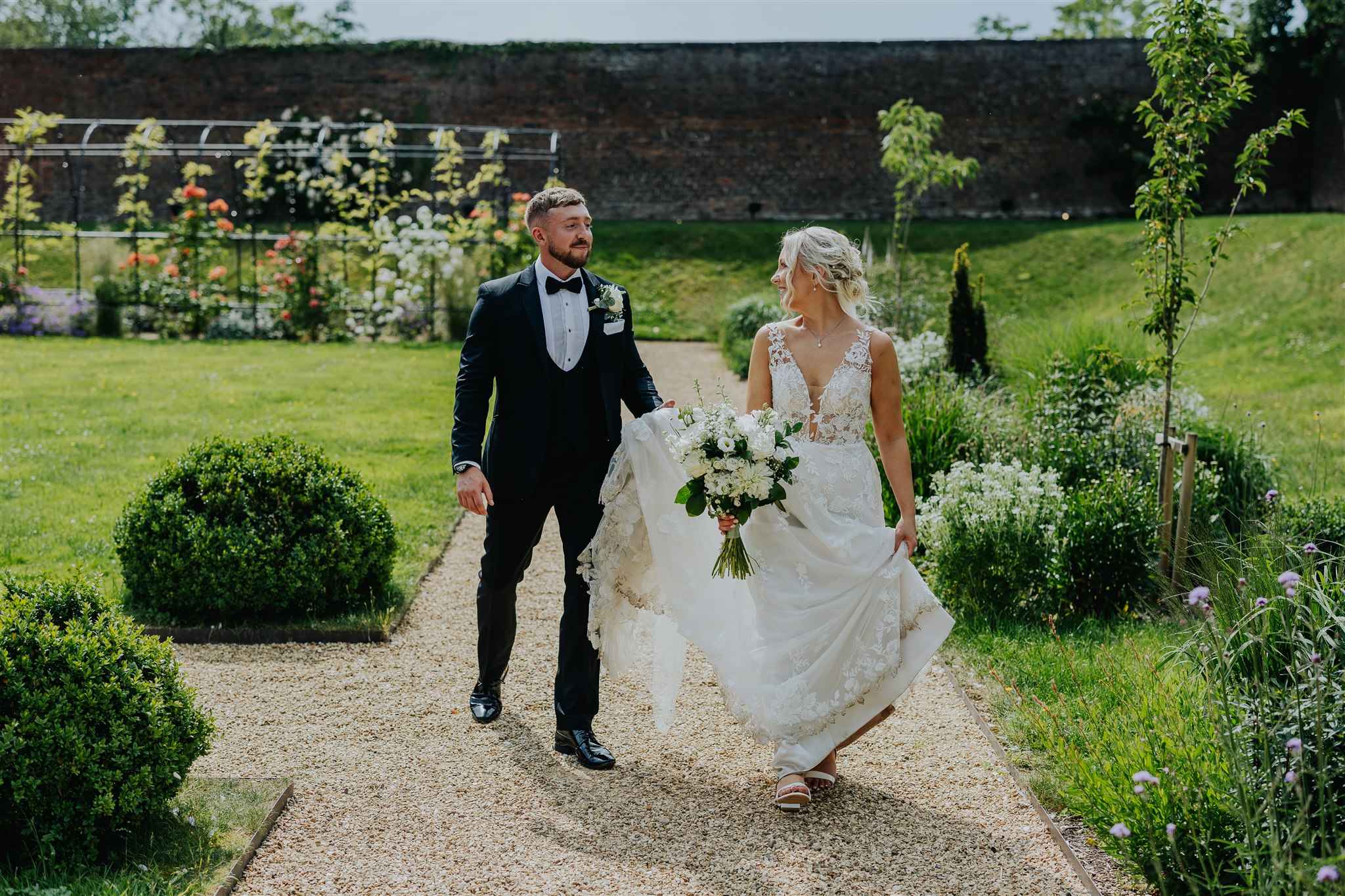 Barn Wedding Venues - Foxtail Barns Wedding Venue